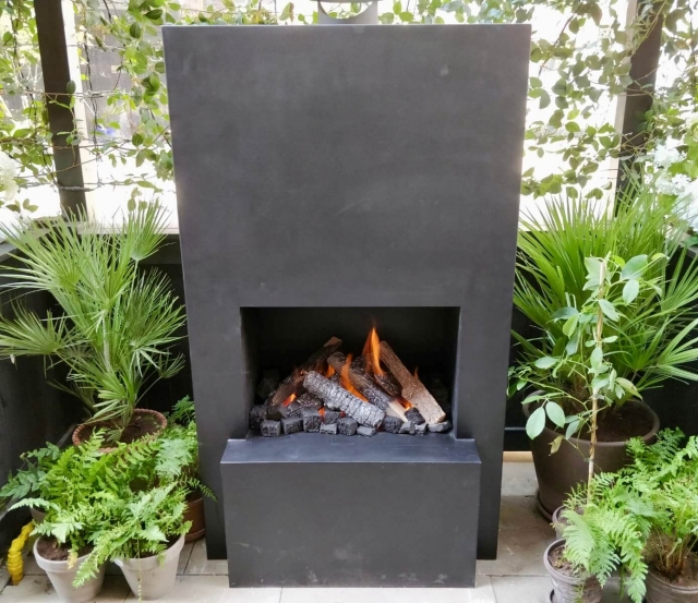 Our Gallery of Fireplaces Installed Outdoors | Blog
